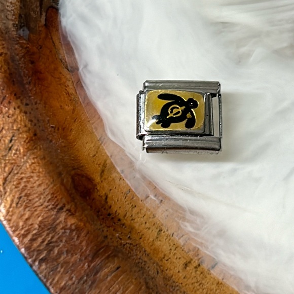 Vintage | Jewelry | Sea Turtle Charm | Poshmark